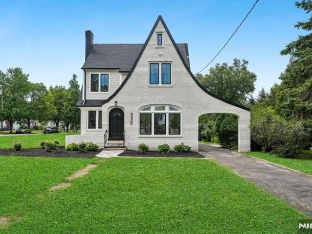 Meadowbrook Ave, Ridgewood, Home For Sale