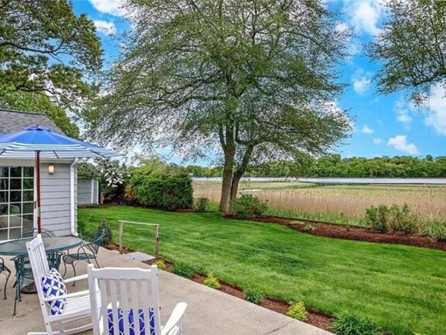 Meadowbrook Dr, Barrington, Home For Sale