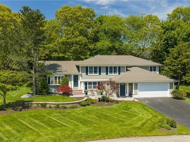 Meadowbrook Dr, Barrington, Home For Sale