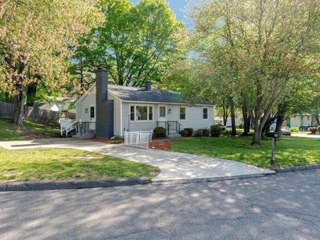 Meadowbrook Dr, Easthampton, Home For Sale