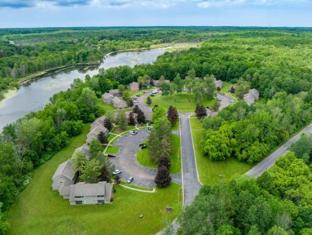 Meadowbrook Estates_Apartments for Rent in Fulton