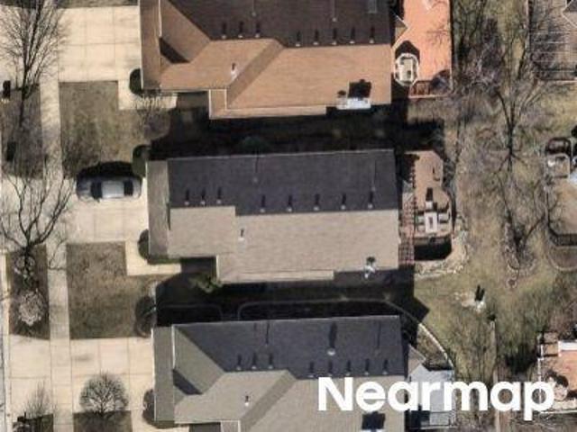 Meadowbrook Ln
