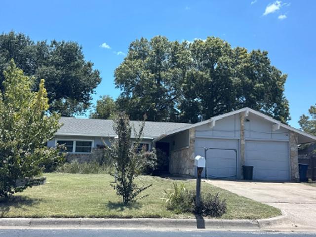 Meadowcrest Dr
