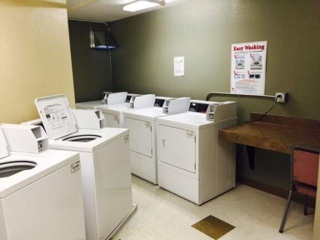 Meadowcrest Senior 2 Bedroom Apartment for Rent at 24200 Lathrup Blvd, Southfield, MI 48075