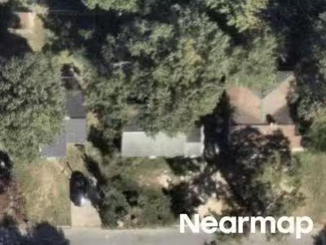 Meadowdale Dr