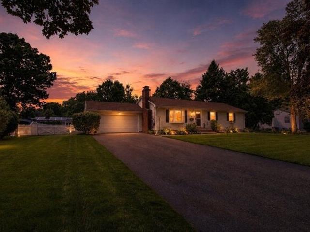 Meadowlark Dr, Longmeadow, Home For Sale