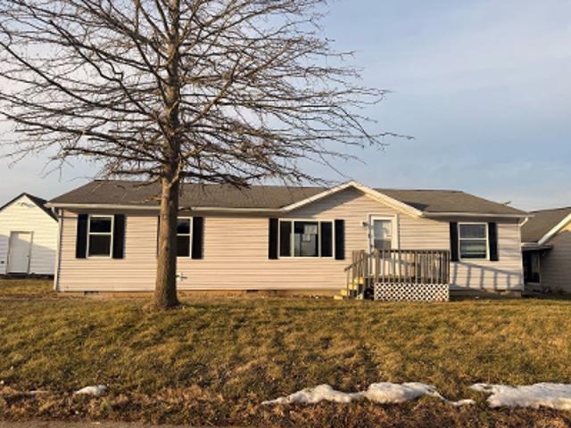 Meadowlark Ln