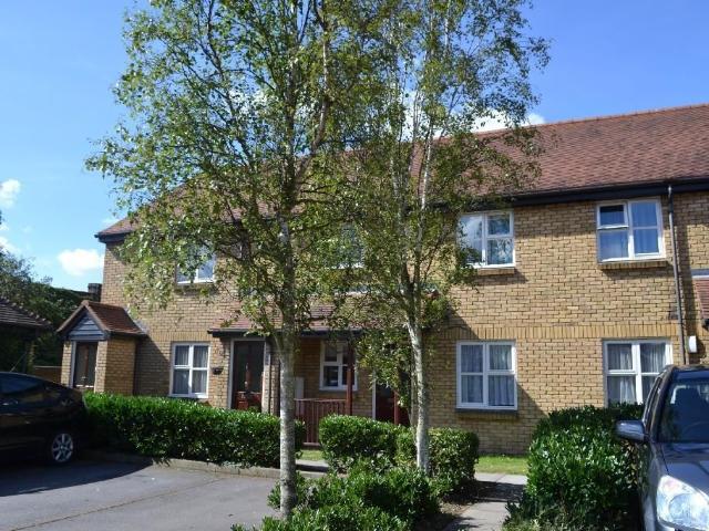 Meadowlea Close, Harmondsworth UB7, 2 bed maisonette to rent, £1,400 pcm | PrimeLocation