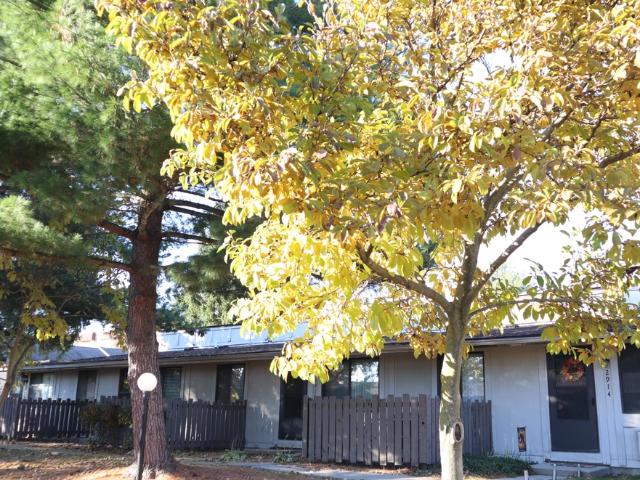 Meadowood 2 Bedroom Apartment for Rent at 2995 Meadowood Dr, Jackson, MI 49202
