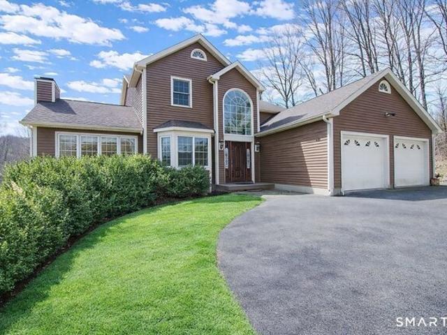 Meadowood Dr, New Milford, Home For Sale