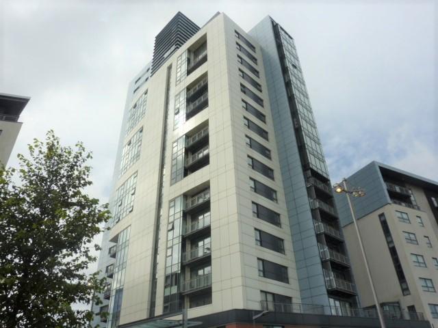 Meadowside Quay Square, Glasgow G11 2 bed flat to rent £1,600 pcm £369 pw