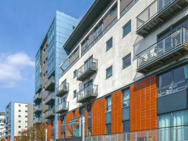 Meadowside Quay Walk, Thornwood, Glasgow, G11 6BS, United Kingdom | 2 bed apartment for rent #139404698 | Rentberry