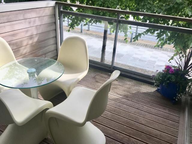 Meadowside Quay Walk, Glasgow G11, Block of flats to rent, £1,250 pcm | PrimeLocation
