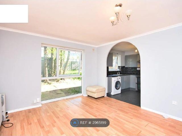 Meads Court, London E15, 2 bed flat to rent, £2,000 pcm | PrimeLocation