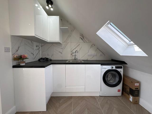 Meads Lane, Ilford, Essex IG3, Studio to rent, £1,150 pcm | PrimeLocation