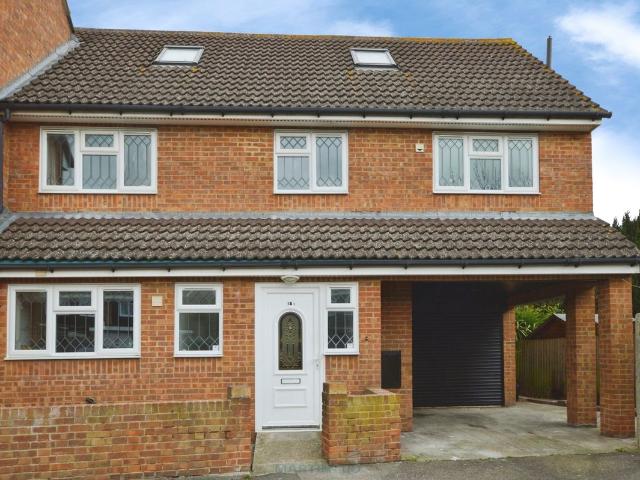 Meadside Walk, Chatham ME5, 5 bed property to rent, £2,300 pcm | PrimeLocation