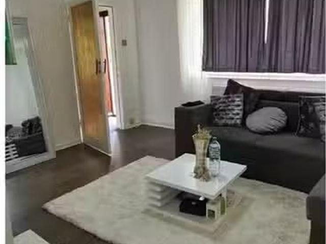 Meadway, Birmingham 3 bed house to rent £1,400 pcm £323 pw