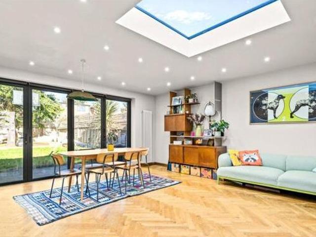 Meadway Crescent, Hove, 4 Bedroom Semi detached