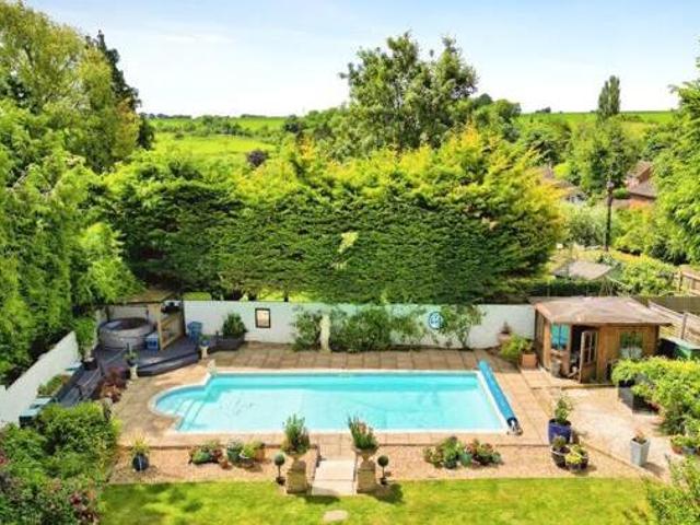 Meadway, Shrewton, 5 Bedroom Detached