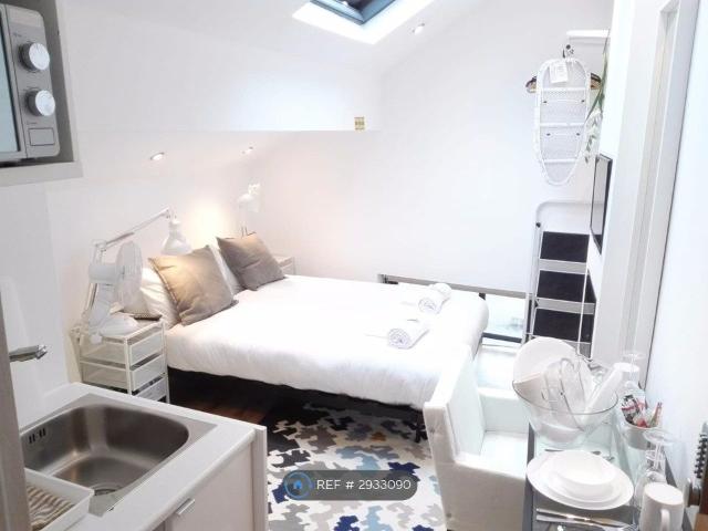 Meanwood, Leeds LS6, Studio to rent, £825 pcm | PrimeLocation