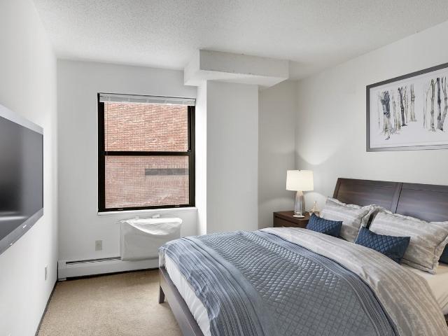 Mears Park Place Studio Apartment for Rent at 401 Sibley St, St. Paul, MN 55101 Downtown St. Paul