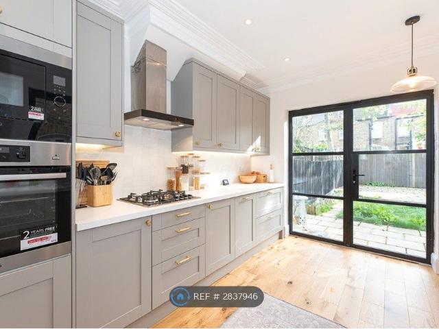 Medusa Road, London SE6, 3 bed terraced house to rent, £3,100 pcm | PrimeLocation
