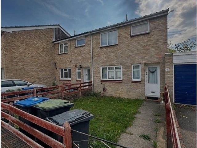 Medway Close, London CR0, 3 bed semi detached house to rent, £2,500 pcm | PrimeLocation