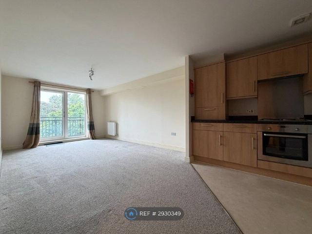 Medway Drive, Tunbridge Wells TN1, 2 bed flat to rent, £1,400 pcm | PrimeLocation