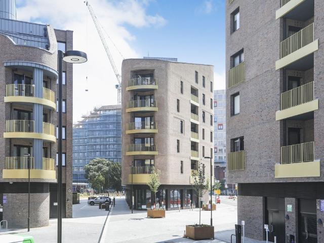 Medway Street, Chatham ME4, 2 bed flat to rent, £1,500 pcm | PrimeLocation