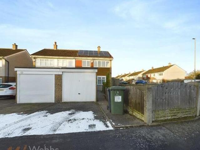 Medway Road, Brownhills, 3 Bedroom House