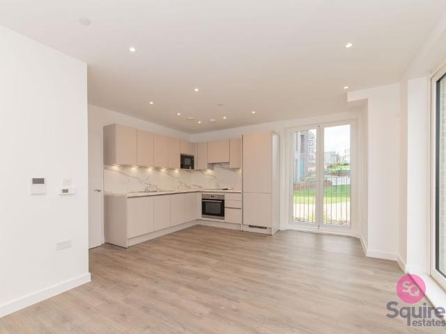 Medawar Drive, Busby House NW7, 2 bed flat to rent, £2,500 pcm | PrimeLocation