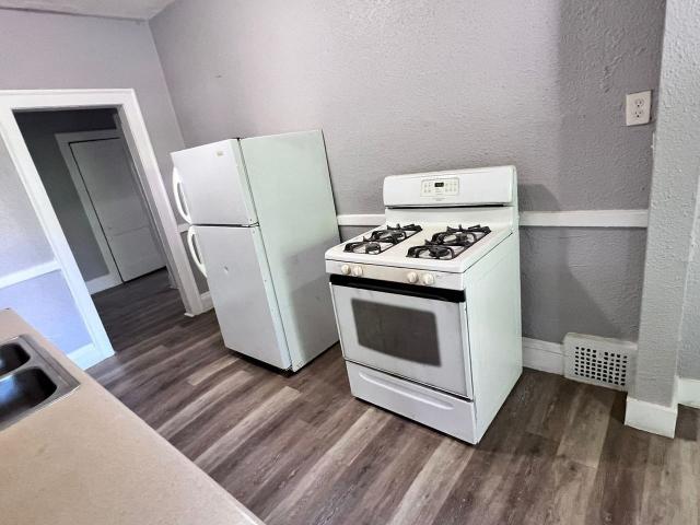 Medellin 2 Bedroom Apartment for Rent at 3362 E 145th St, Cleveland, OH 44120 Mount Pleasant