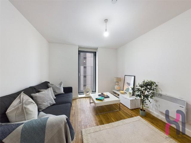 Media City, Michigan Point Tower A, 9 Michigan Avenue, Salford M50, 1 bed flat to rent, £1,025 pcm | PrimeLocation
