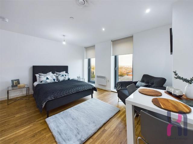Media City, Michigan Point Tower A, 9 Michigan Avenue, Salford M50, Studio to rent, £850 pcm | PrimeLocation