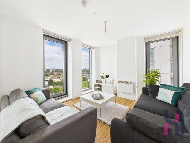Media City, Michigan Point Tower B, 11 Michigan Avenue, Salford M50, 2 bed flat to rent, £1,300 pcm | PrimeLocation