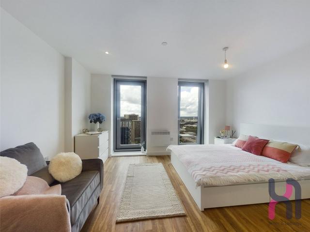 Media City, Michigan Point Tower D, 18 Michigan Avenue, Salford M50, Studio to rent, £900 pcm | PrimeLocation