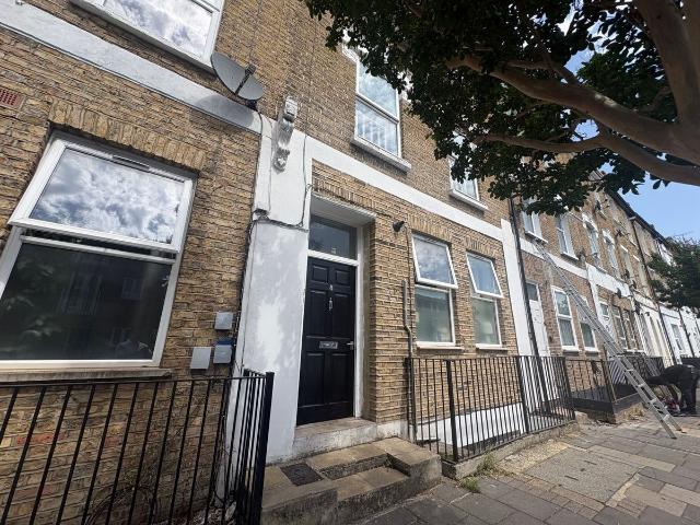 Median Road, London E5, 1 bed flat to rent, £1,800 pcm | PrimeLocation