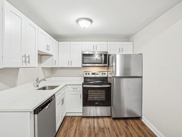 Medinah Terrace Apartments 1 Bedroom Apartment for Rent at 1565 W Irving Park Rd, Itasca, IL 60143