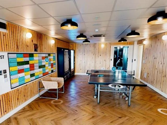 Medium Ensuite: Three Bed Flat