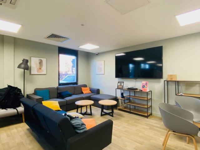 Medium High Double Studio