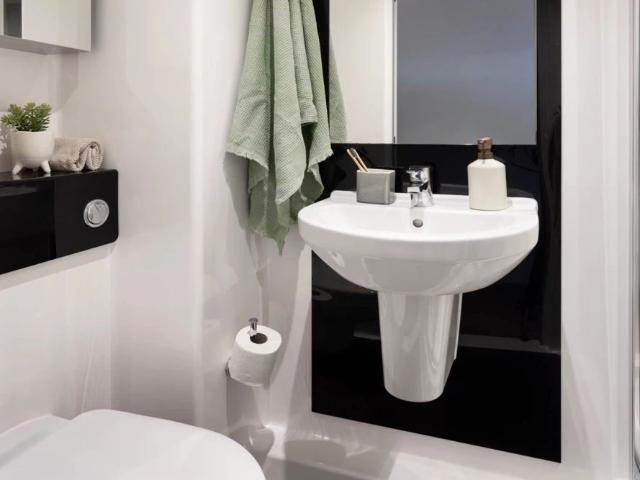 Medium Highest Double Ensuite