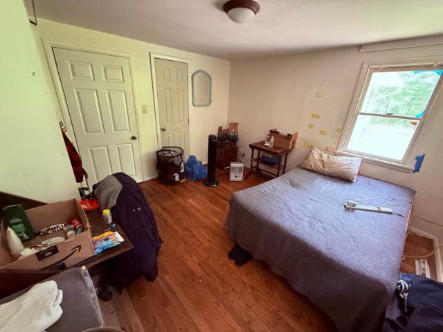 Medium size room available
