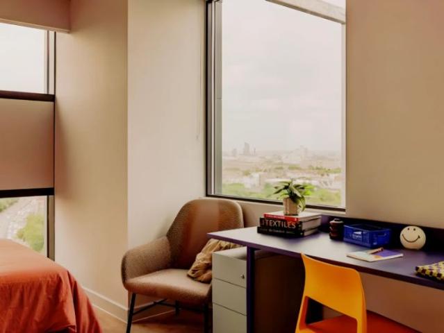 Medium Studio