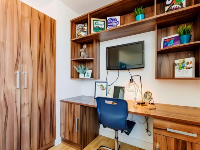 Medium Studio