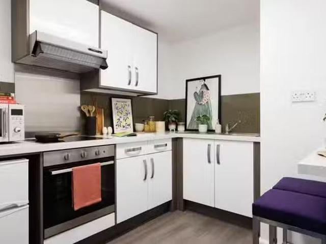 Medium Standard Double Ensuite Test