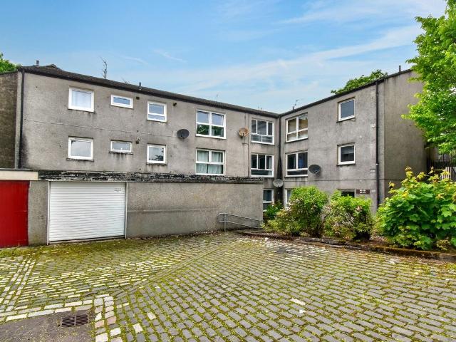 Medlar Road, Cumbernauld G67, 2 bed flat to rent, £695 pcm | PrimeLocation