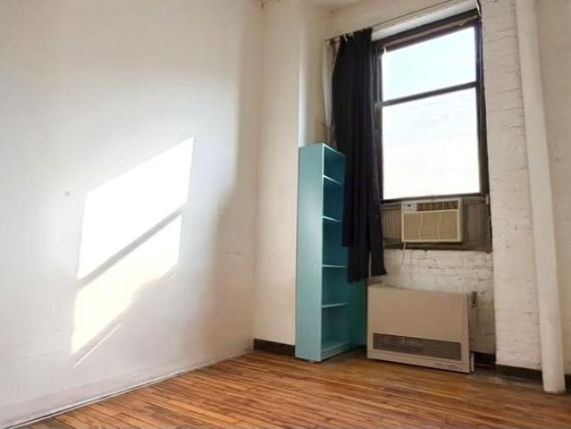 Med/large room avail in Bushwick, E Williamsburg