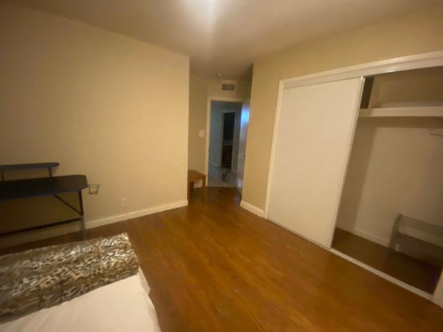 Med/lg bedroom Sahara Valleyview must work