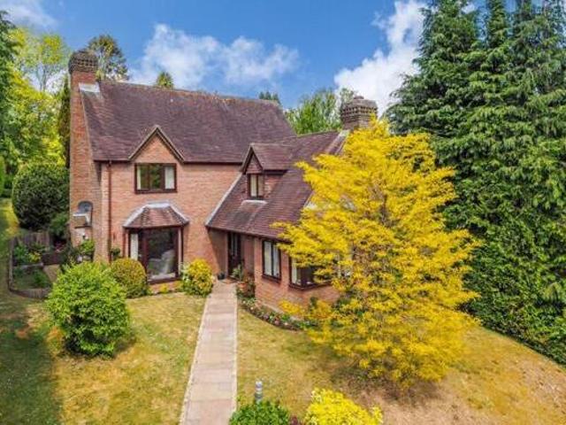 Medstead Road, Beech, 4 Bedroom Detached