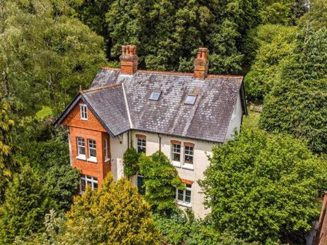 Medstead Road, Beech, 6 Bedroom Detached